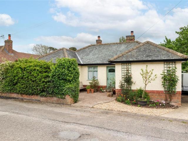 2 bedroom bungalow for sale