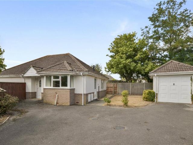 2 bedroom bungalow for sale