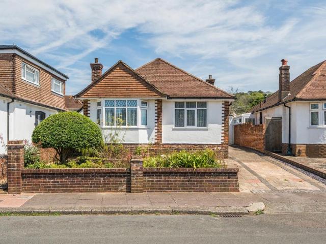 2 bedroom bungalow for sale