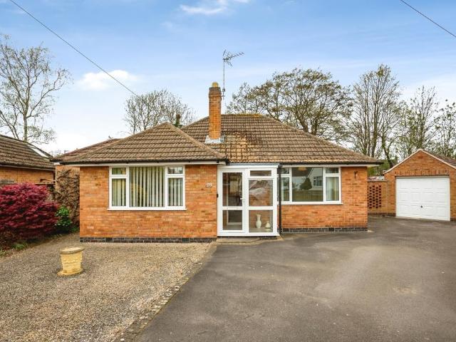 2 bedroom bungalow for sale
