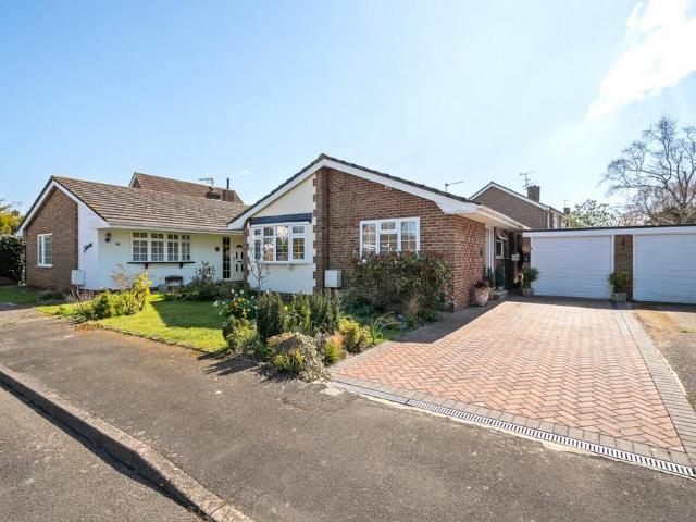 2 bedroom bungalow for sale