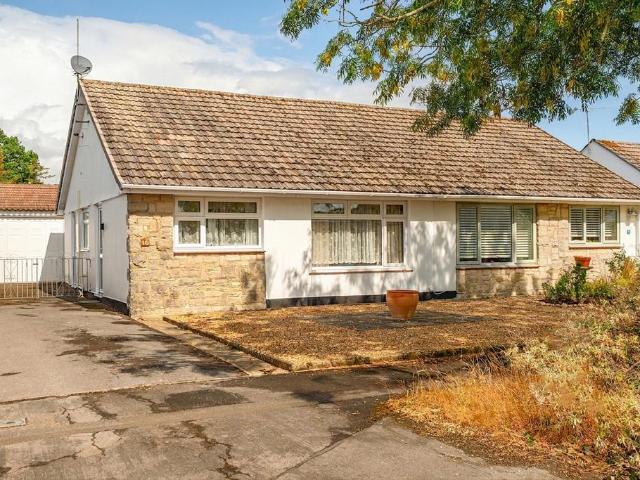 2 bedroom bungalow for sale