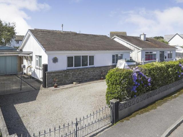 2 bedroom bungalow for sale