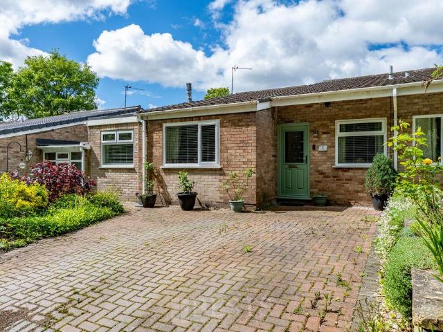 2 bedroom bungalow for sale