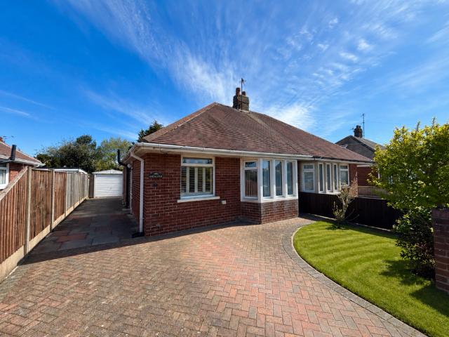 2 bedroom bungalow for sale