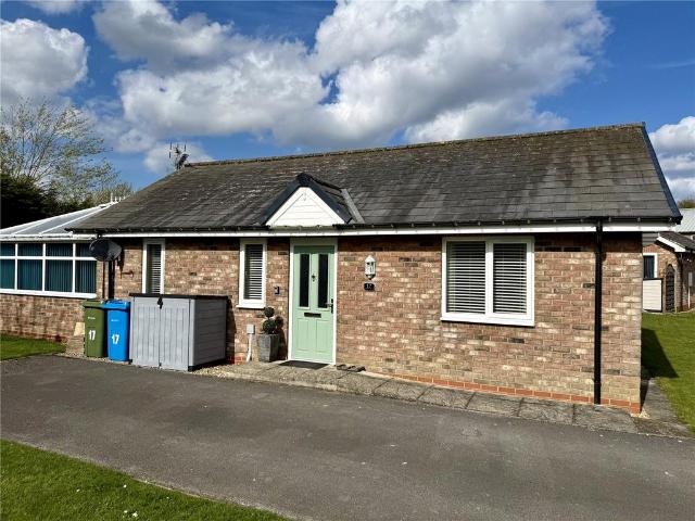 2 bedroom bungalow for sale