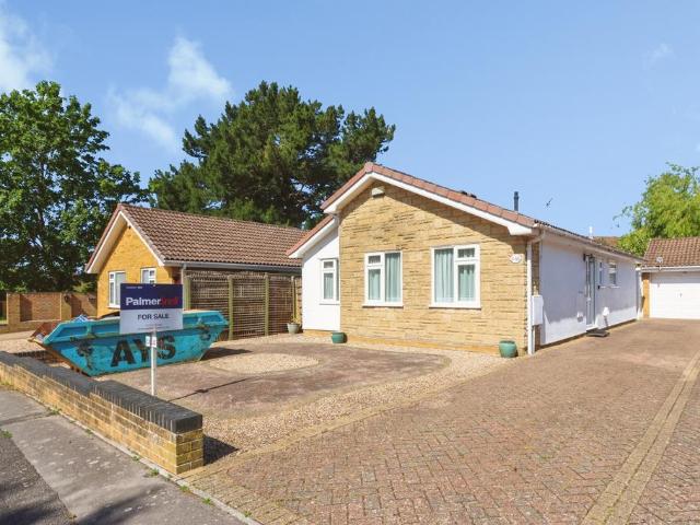 2 bedroom bungalow for sale