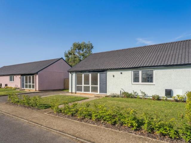 2 bedroom bungalow for sale