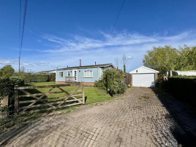 2 bedroom bungalow for sale