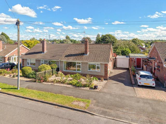 2 bedroom bungalow for sale