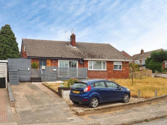 2 bedroom bungalow for sale