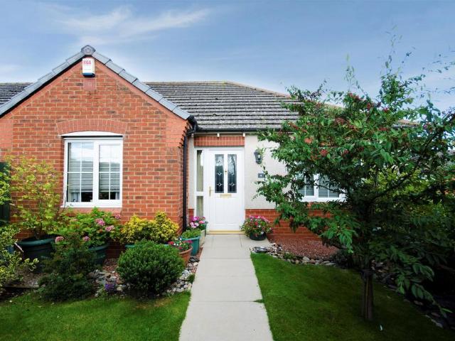 2 bedroom bungalow for sale