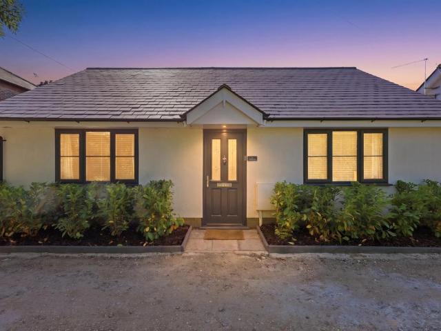 2 bedroom bungalow for sale