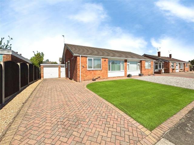 2 bedroom bungalow for sale