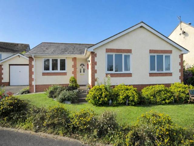 2 bedroom bungalow for sale