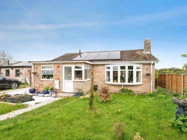 2 bedroom bungalow for sale