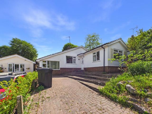 2 bedroom bungalow for sale