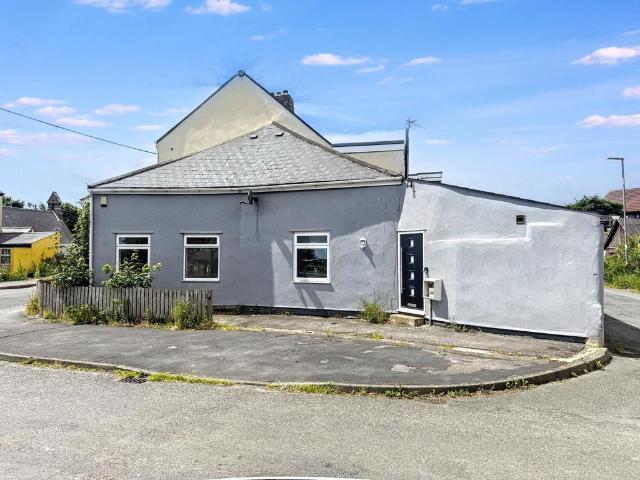 2 bedroom bungalow for sale
