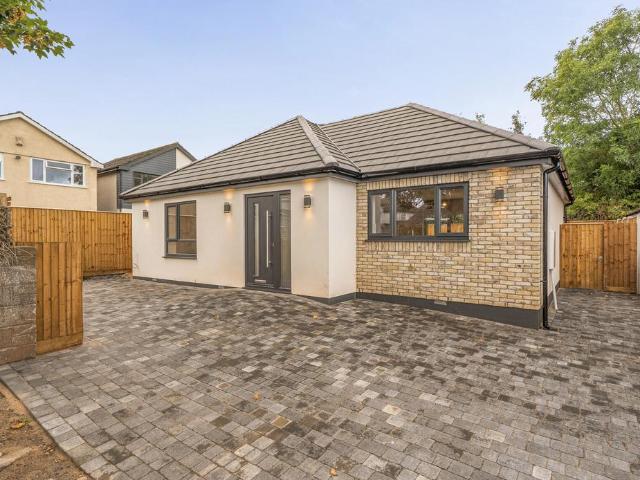 2 bedroom bungalow for sale