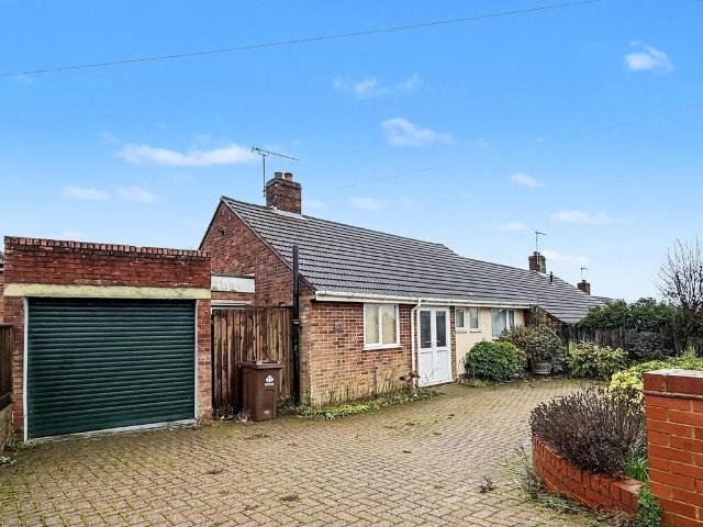 2 bedroom bungalow for sale