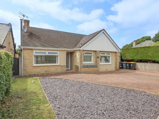 2 bedroom bungalow for sale