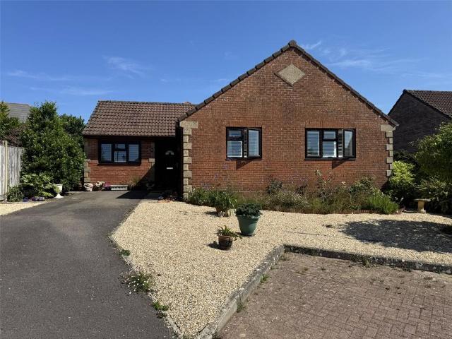 2 bedroom bungalow for sale