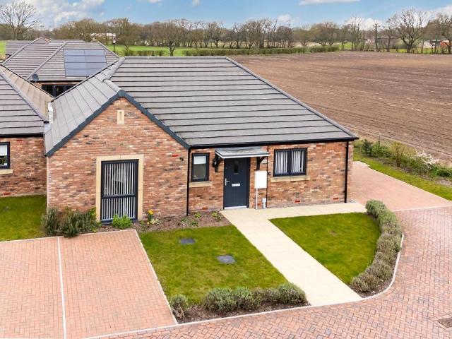 2 bedroom bungalow for sale