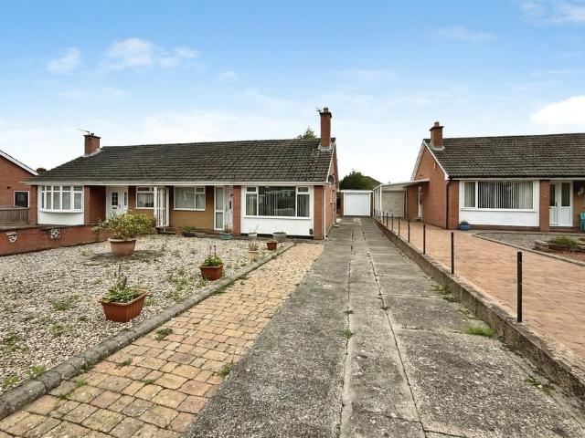 2 bedroom bungalow for sale