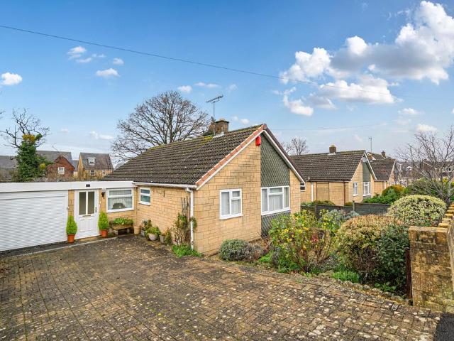 2 bedroom bungalow for sale
