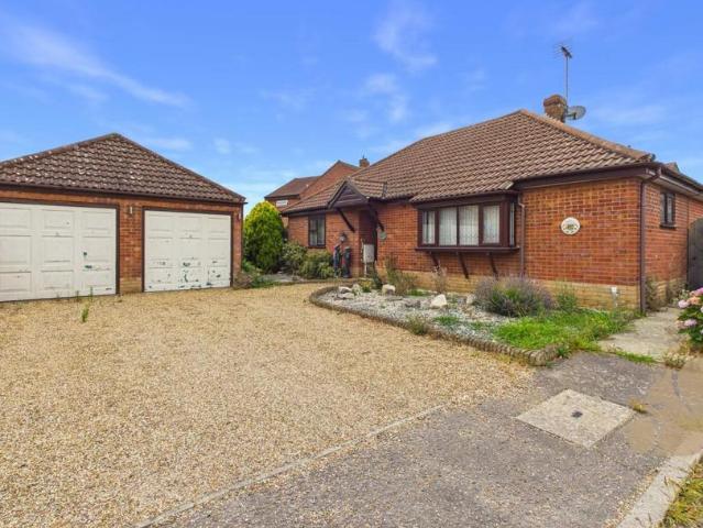 2 bedroom bungalow for sale