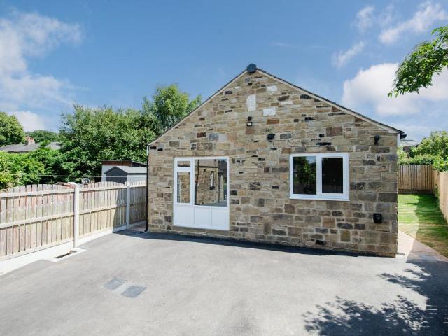 2 bedroom bungalow for sale