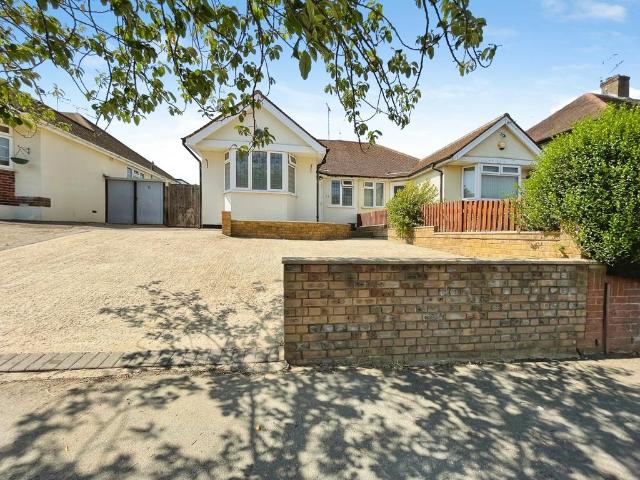2 bedroom bungalow for sale