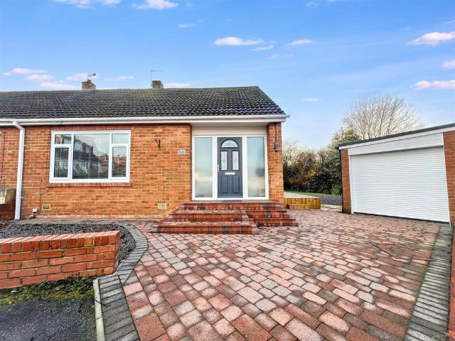 2 bedroom bungalow for sale