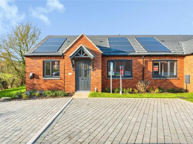 2 bedroom bungalow for sale