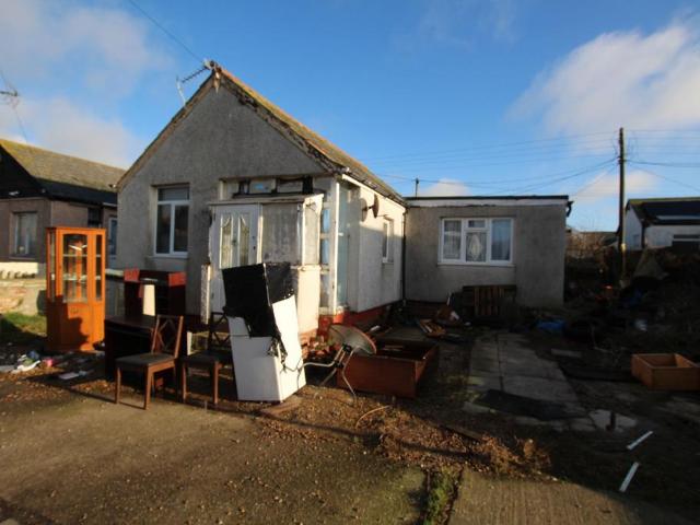 2 bedroom bungalow for sale