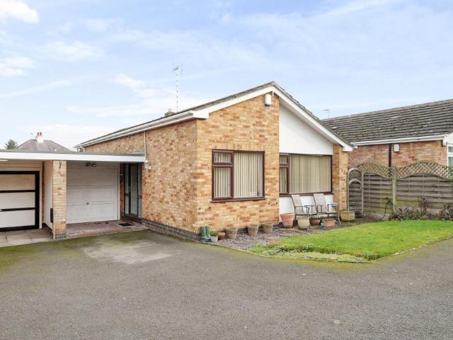 2 bedroom bungalow for sale