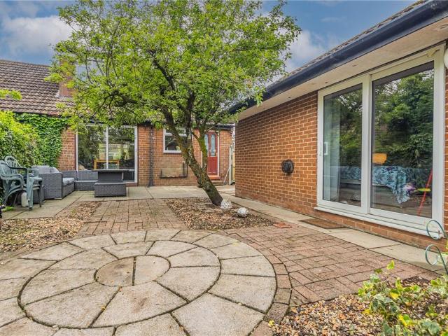 2 bedroom bungalow for sale