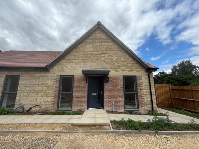 2 bedroom bungalow for sale