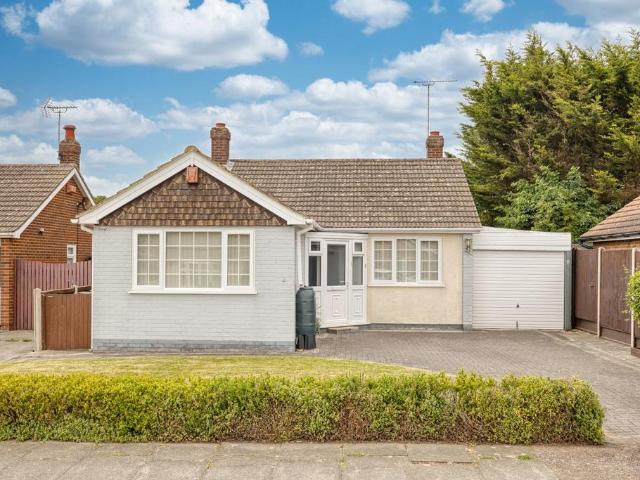2 bedroom bungalow for sale