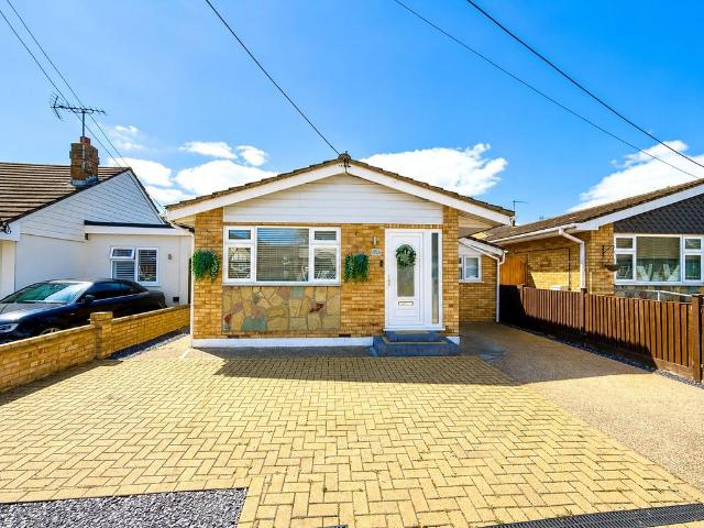 2 bedroom bungalow for sale