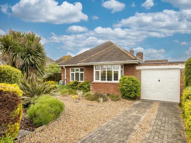2 bedroom bungalow for sale