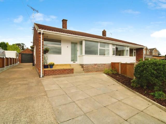 2 bedroom bungalow for sale