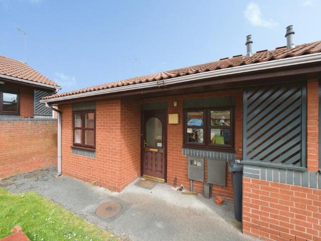 2 bedroom bungalow for sale