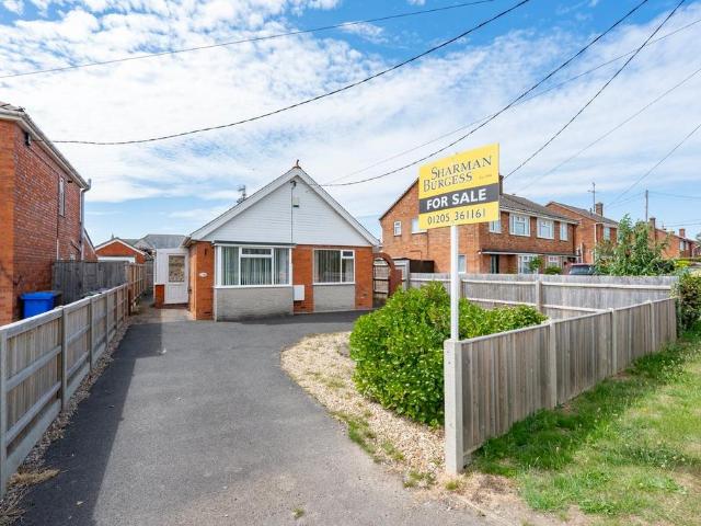 2 bedroom bungalow for sale