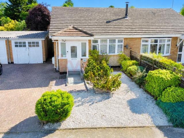 2 bedroom bungalow for sale