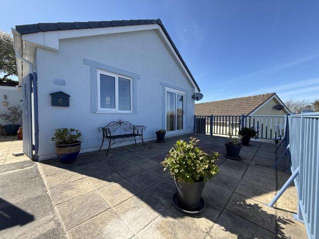 2 bedroom bungalow for sale