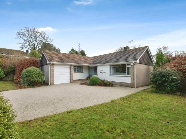 2 bedroom bungalow for sale