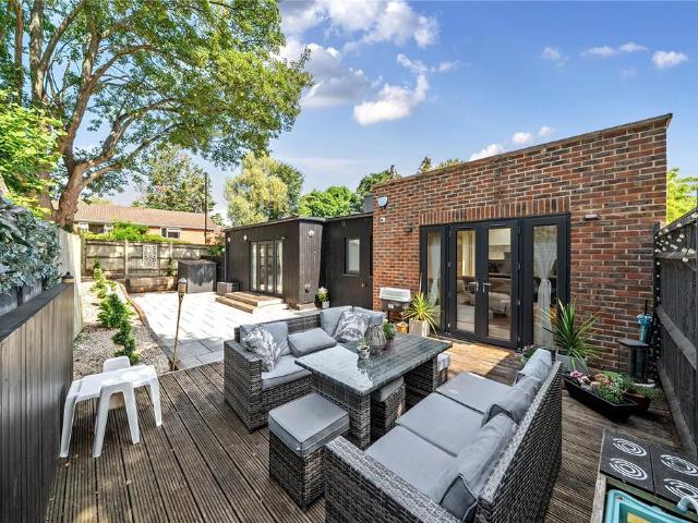 2 bedroom bungalow for sale