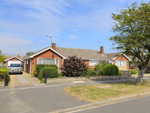 2 bedroom bungalow for sale