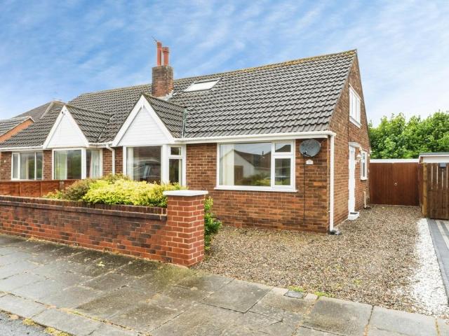 2 bedroom bungalow for sale